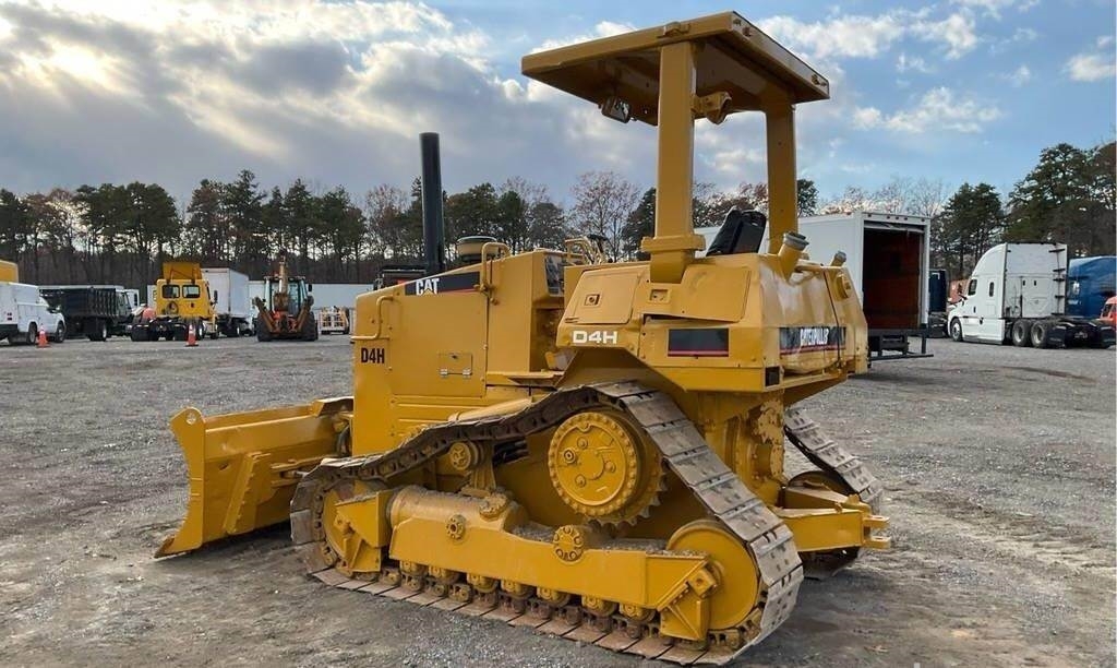Caterpillar D4H
