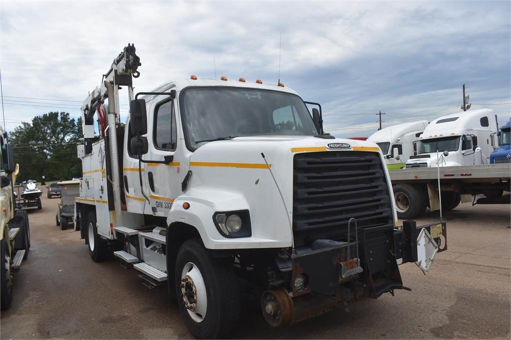 Freightliner 108SD