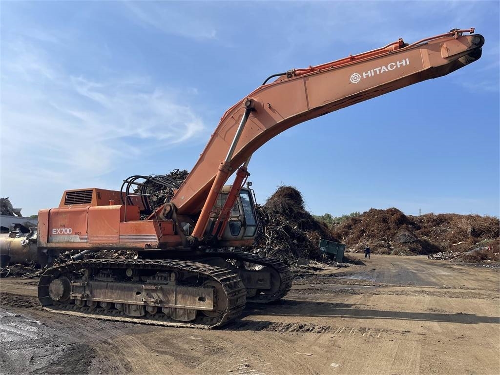 Hitachi EX700