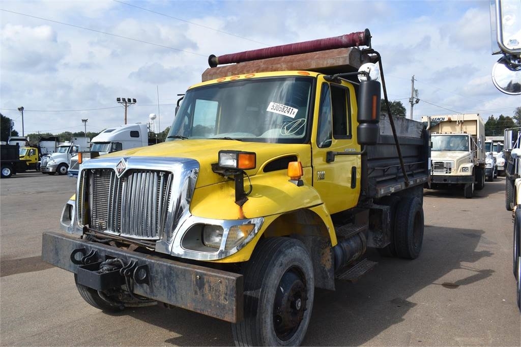 International WORKSTAR 7300