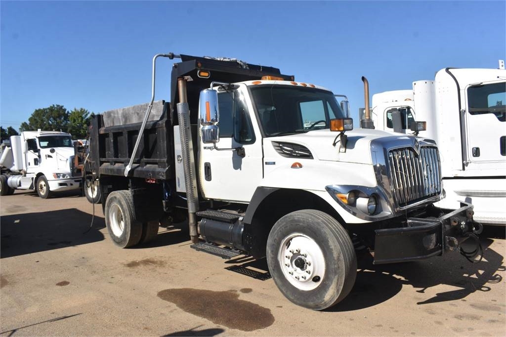 International WORKSTAR 7400