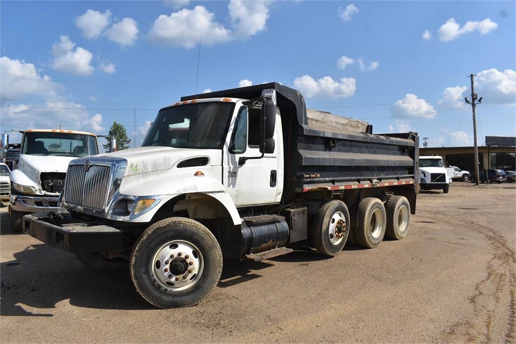 International WORKSTAR 7500