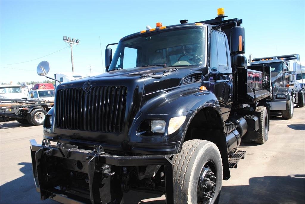 International WORKSTAR 7600