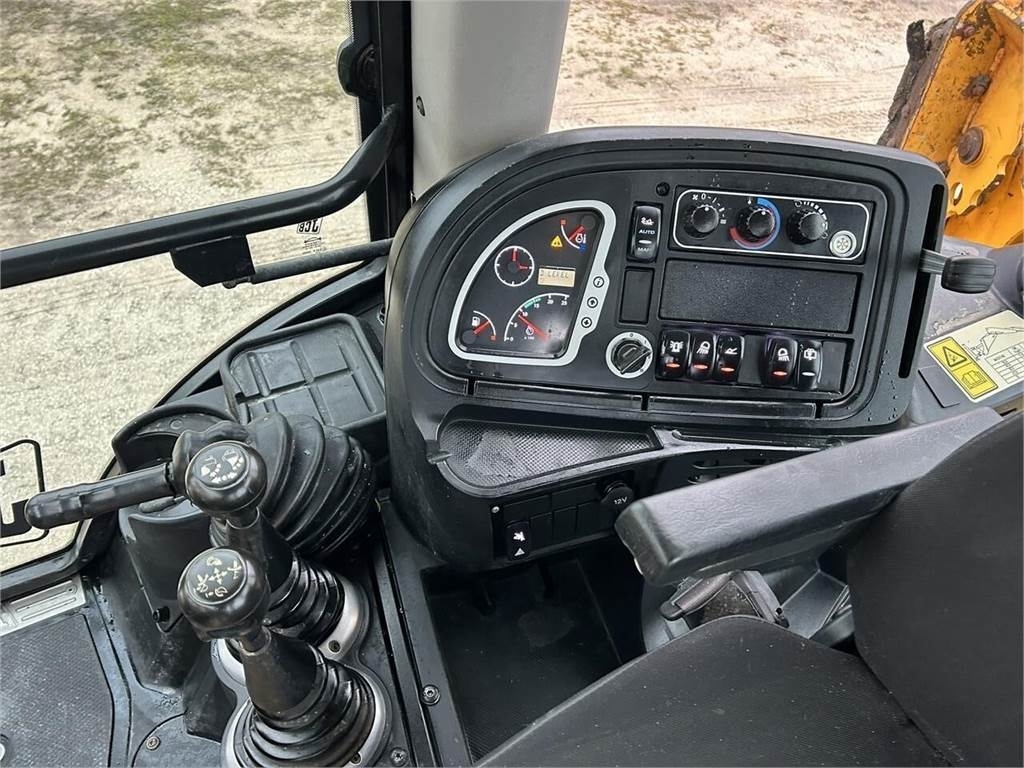 JCB 3CX