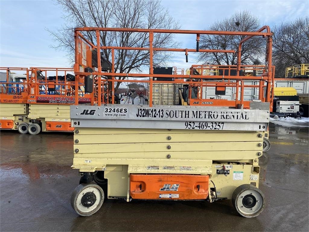 JLG 3246ES