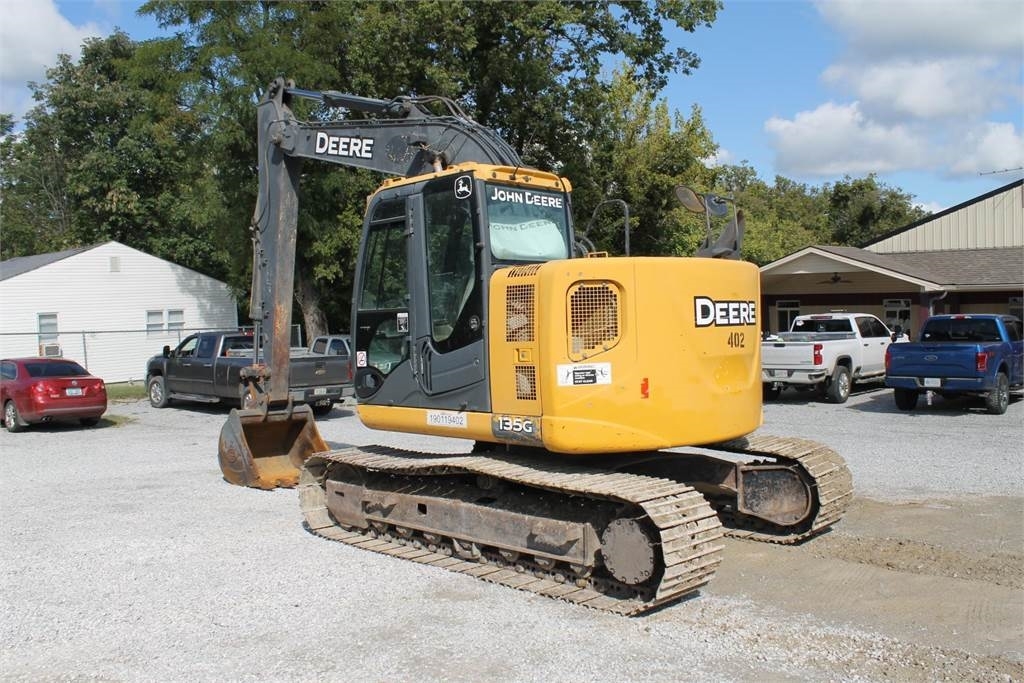 John Deere 135G