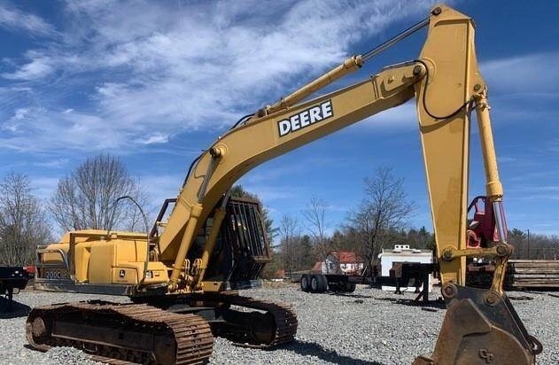 John Deere 200C LC
