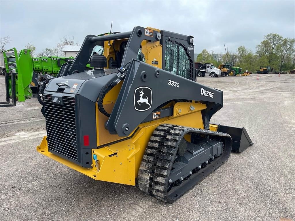 John Deere 333G