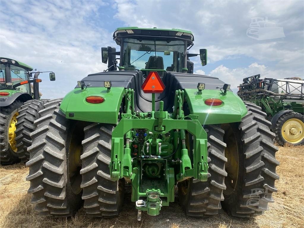 John Deere 4WD Tractors: Loaders, 4x4 & More | Ritchie List