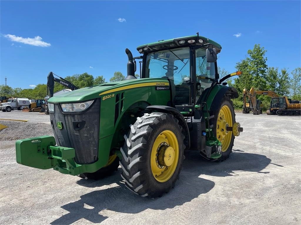 John Deere 8320R