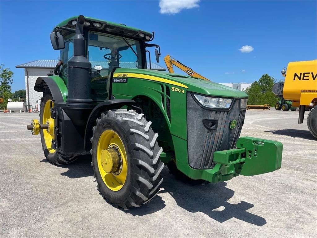 John Deere 8320R
