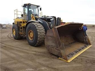 John Deere 844J