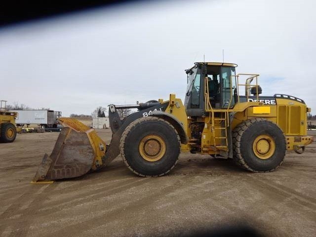 John Deere 844J