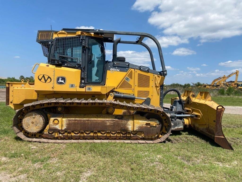 John Deere 850K WLT