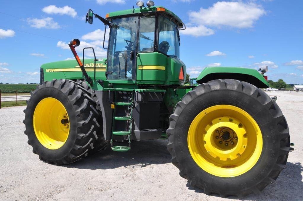 John Deere 9320