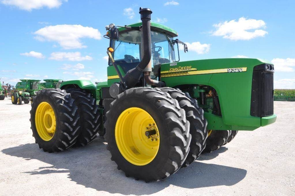 John Deere 9320
