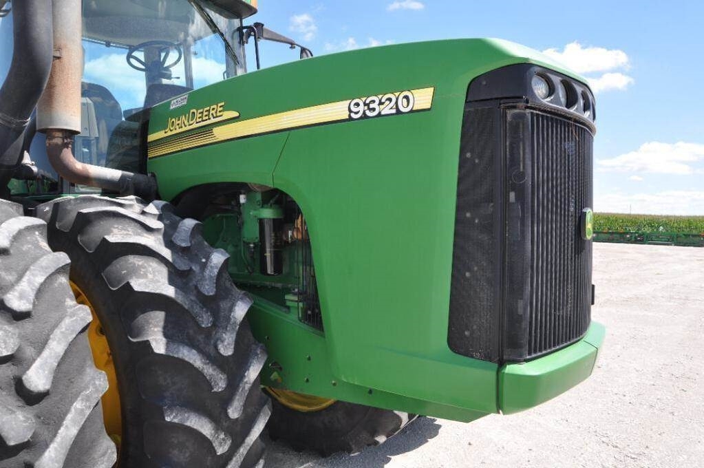 John Deere 9320