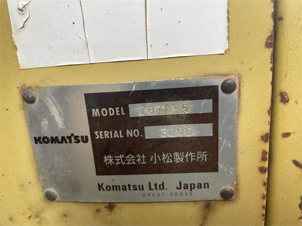Komatsu D37E-5