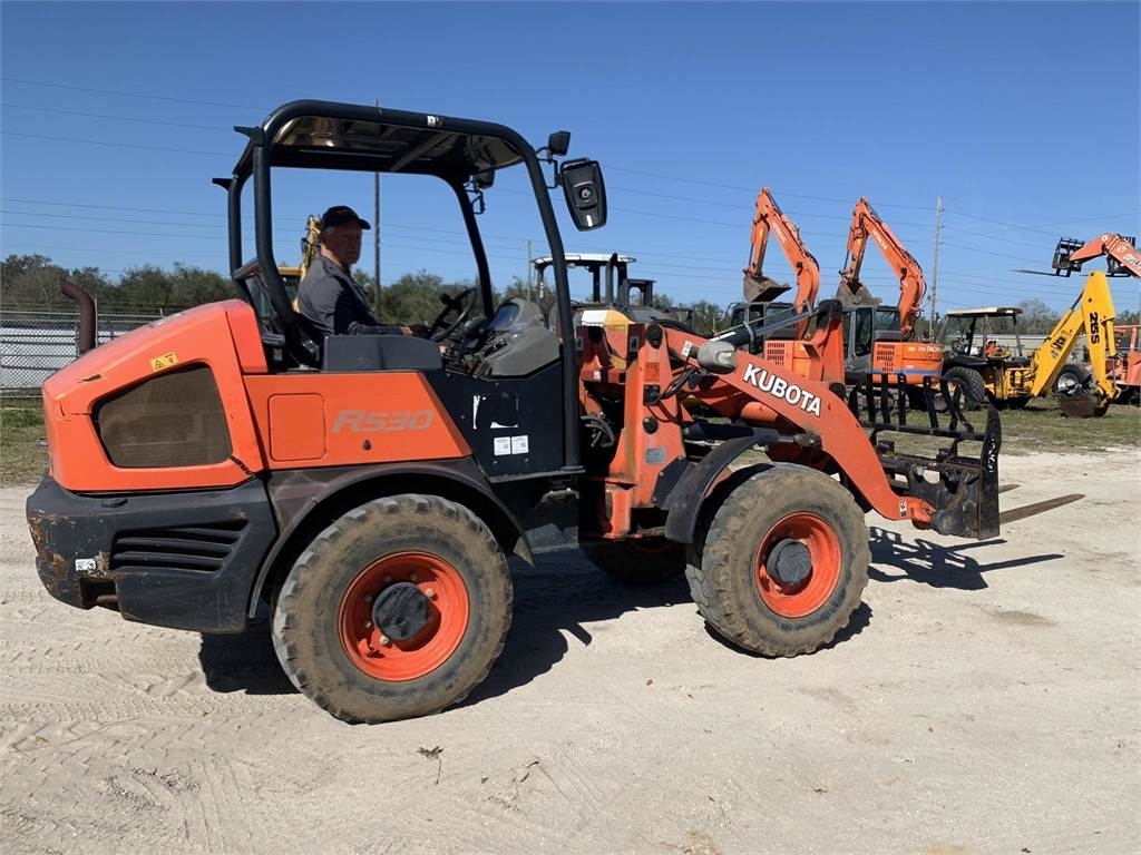 Kubota R530