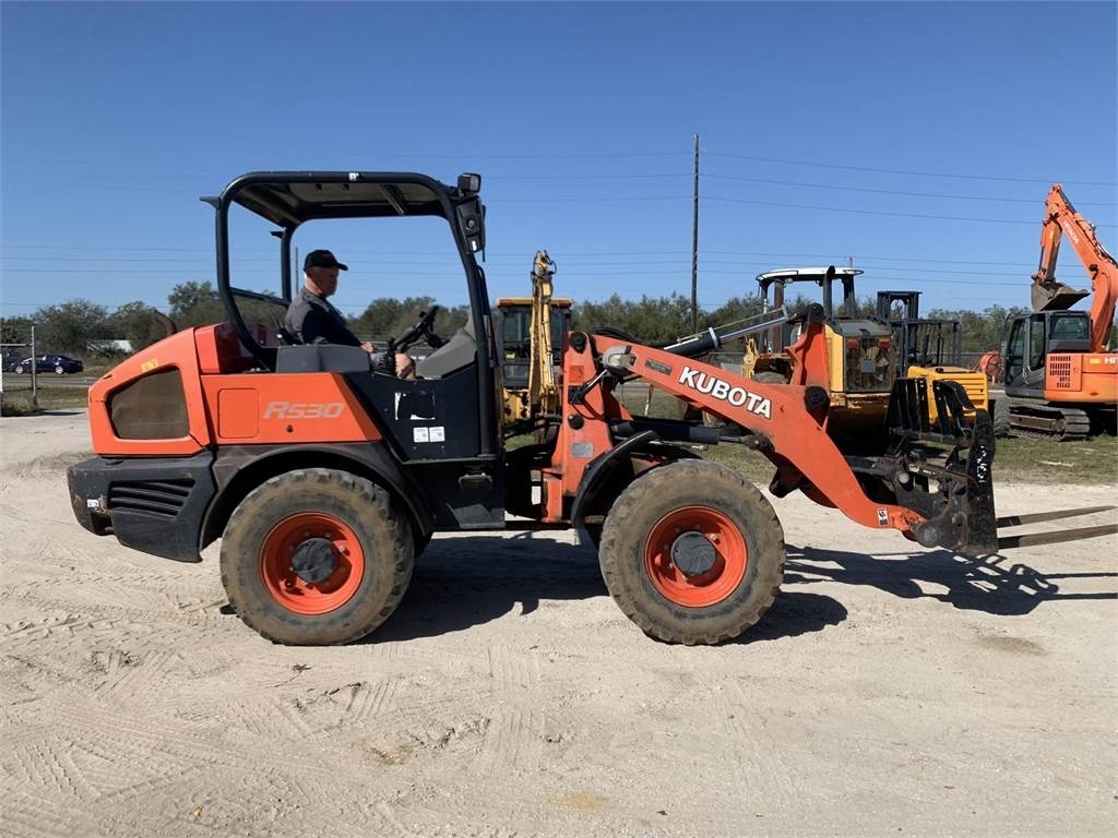 Kubota R530