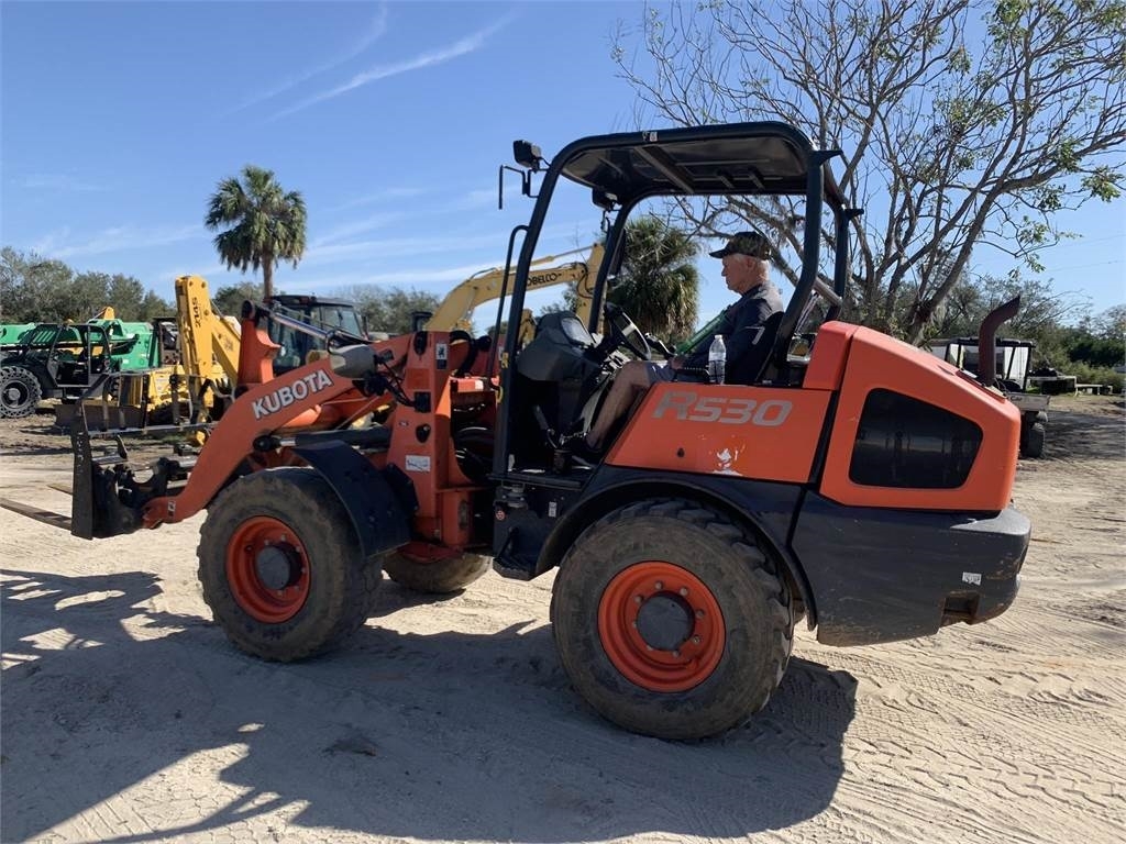 Kubota R530