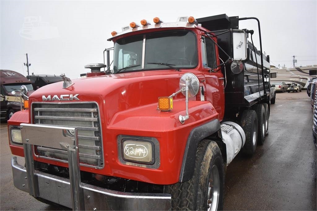 Mack RD688S