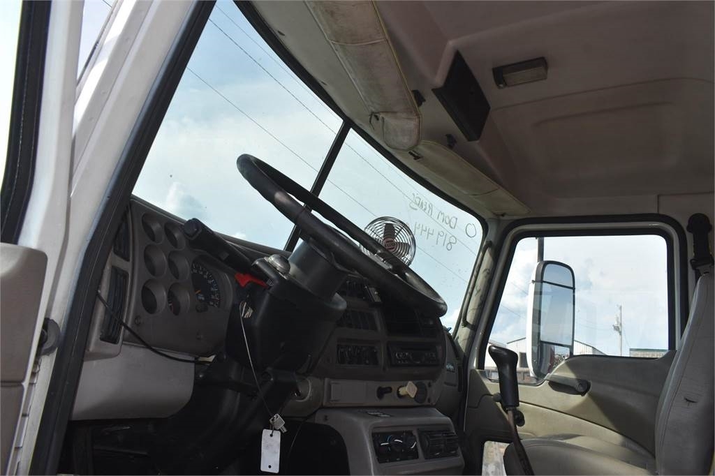 Mack VISION CXN613
