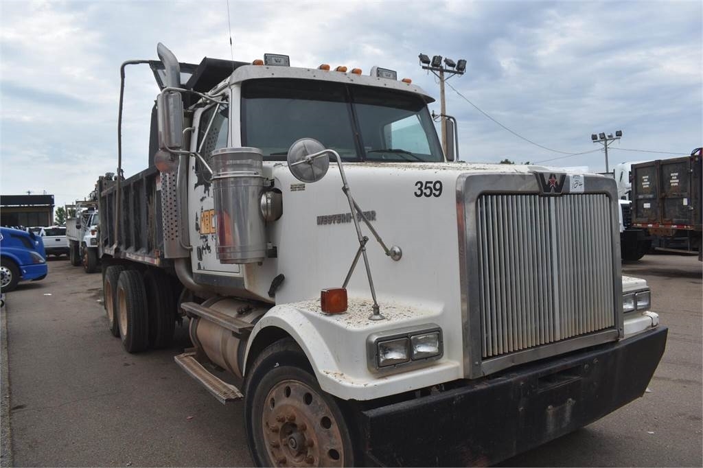 Western Star 4900