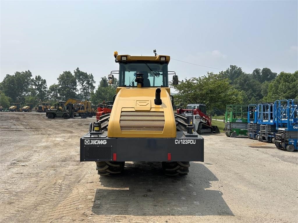 XCMG CV123PDU