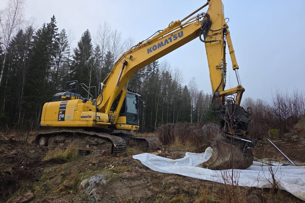 Komatsu PC210 LC-11 Bandgrävare | Polar Machine Trading