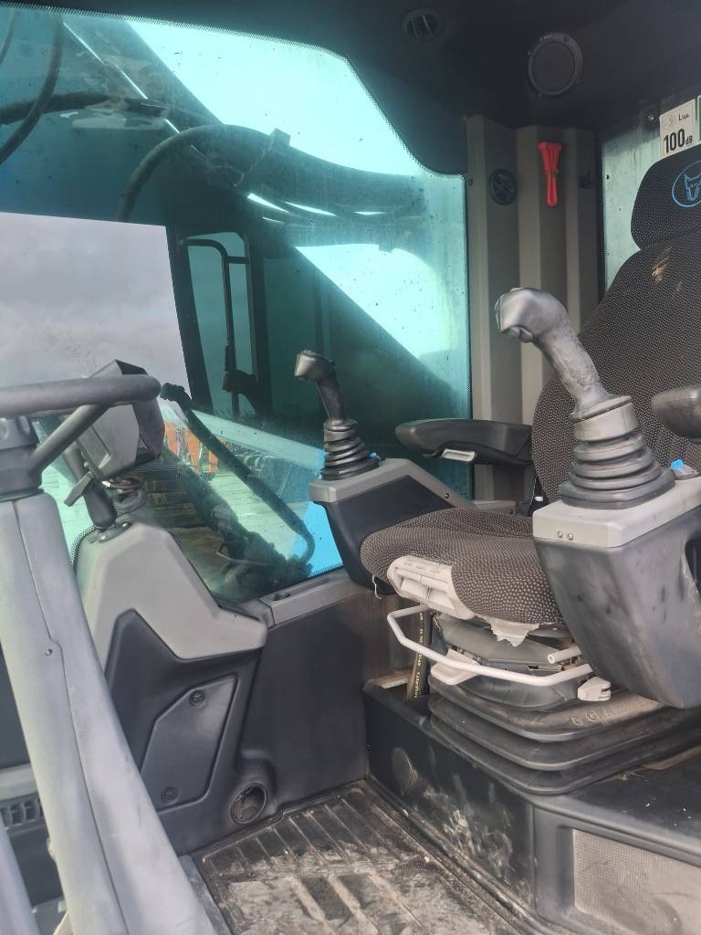 Fuchs MHL 331 - Material Handlers - Construction Equipment - Blue ...