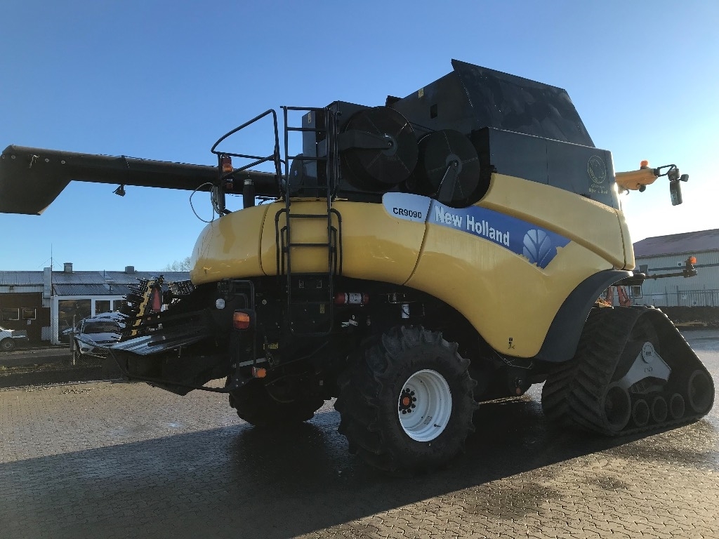 New Holland CR 9090 Elevation - Skördetröskor - Lantbruk - Begagnade maskiner