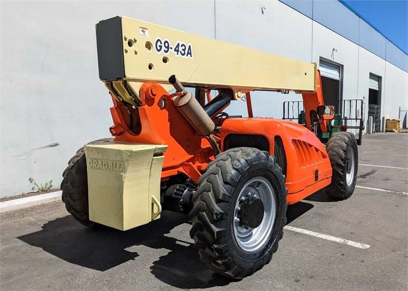 JLG Gradall G9-43A