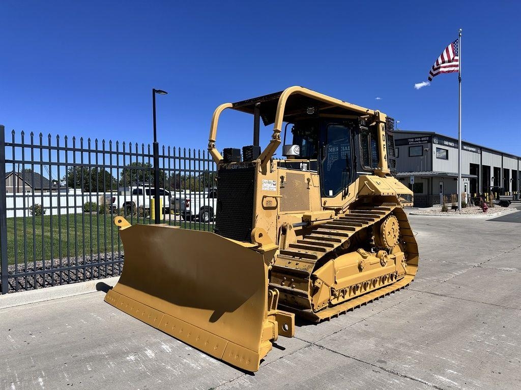 CAT D6M XL Bulldozer
