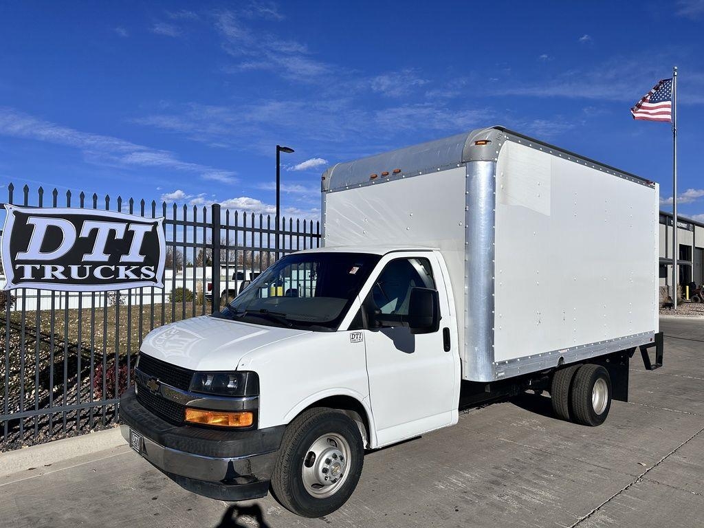 Chevrolet Express 3500 14' Box Truck, 2000 Lbs. Liftgate
