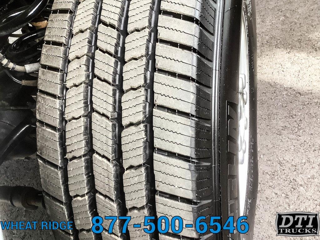 Ford F250 Flatbed, Gas, 4x4