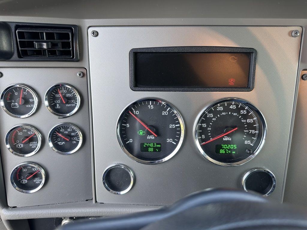 Kenworth T270 Box Truck, Diesel, Auto, Lift Gate