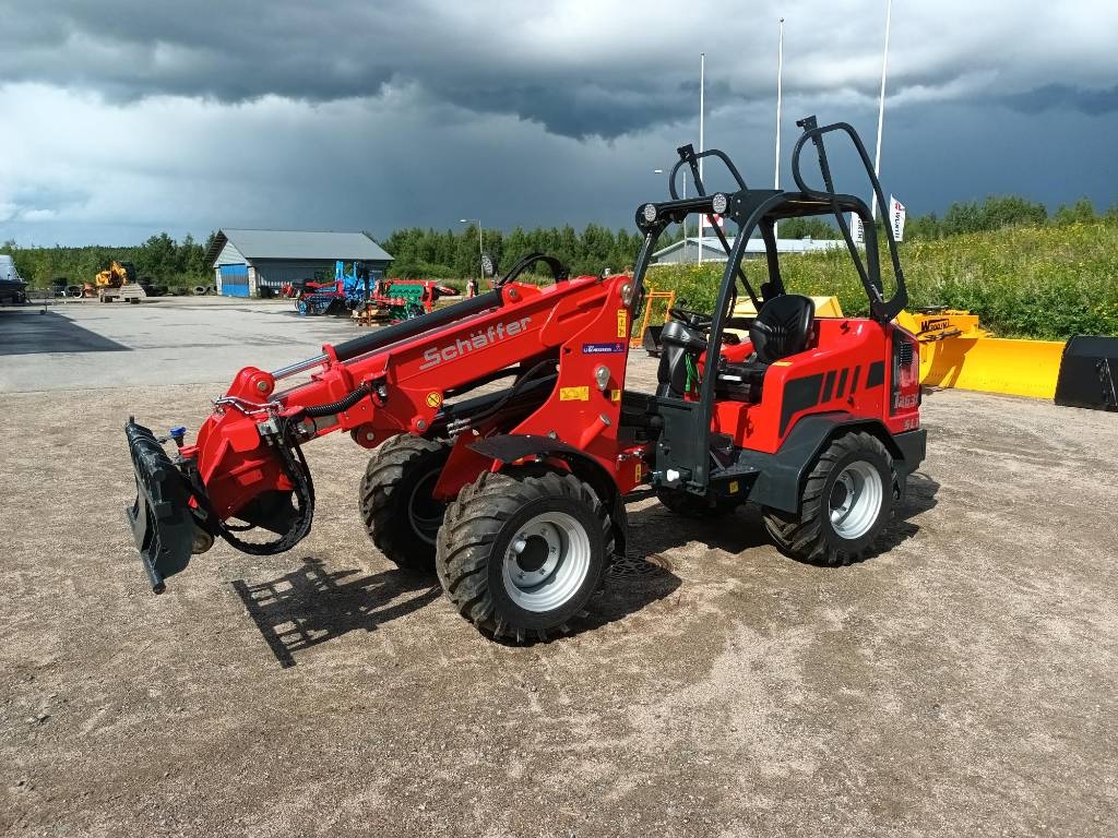 Yleiskuormaajat - Maatalous - Uudet varastokoneet