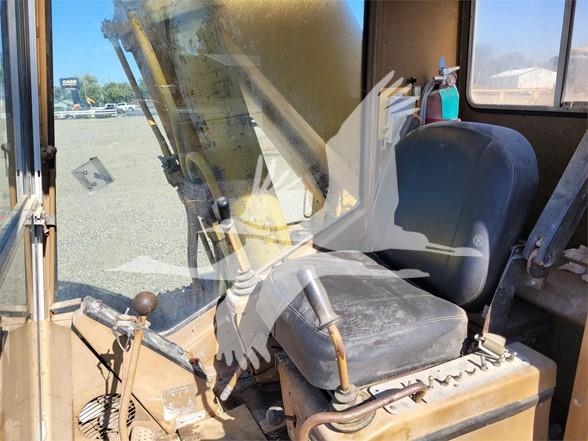 CAT 235