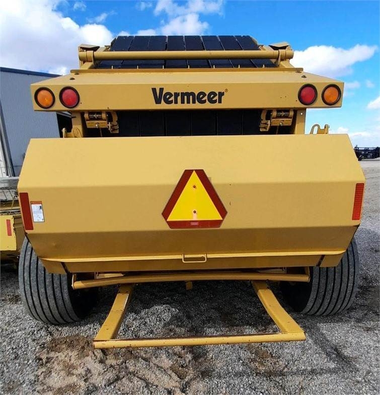 Vermeer Round Balers: Small & Mini | Ritchie List