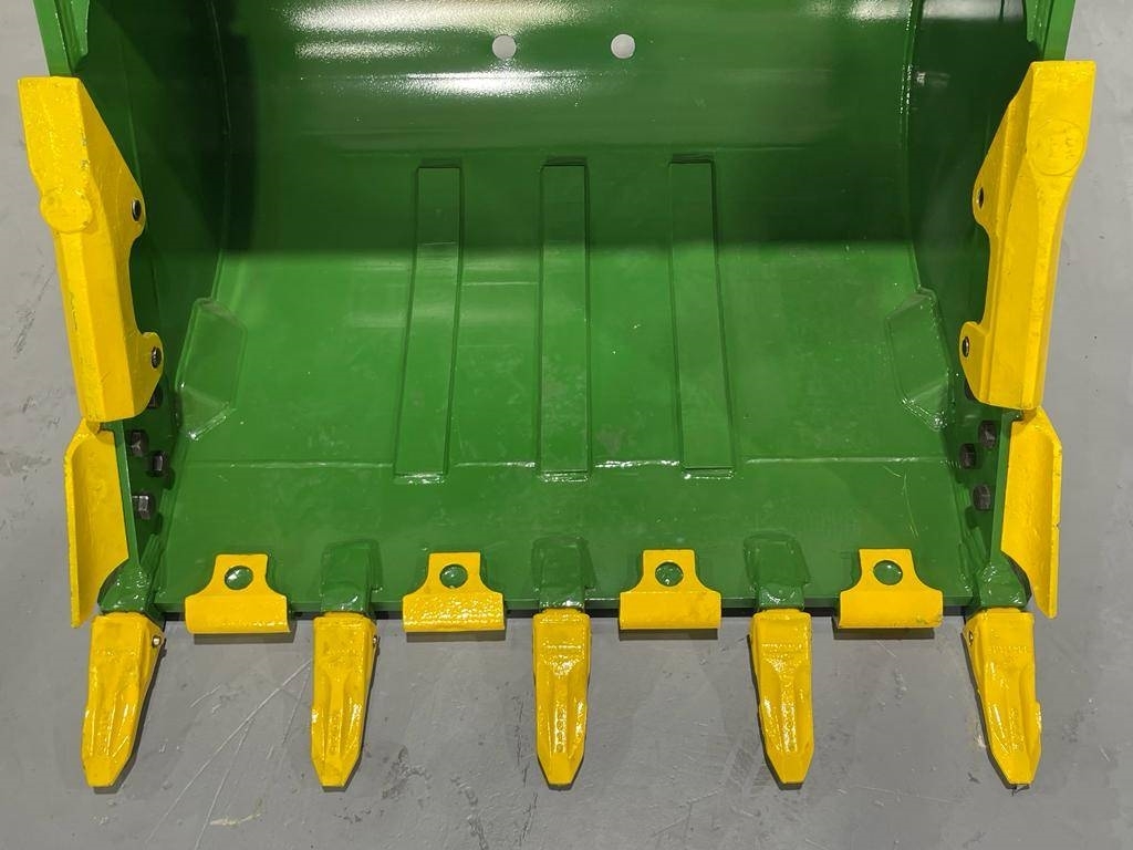 JM Attachments ExtremeHD Rock Bucket 42" for Komatsu PC200,PC210