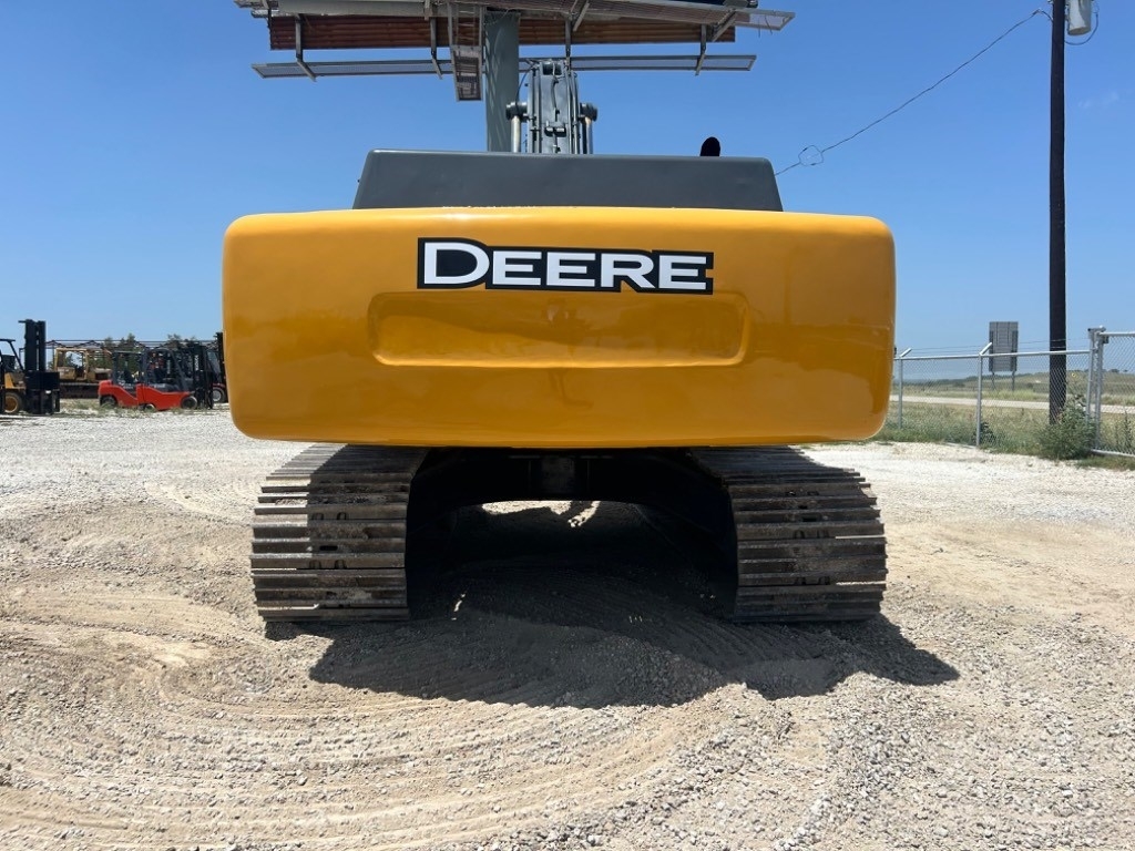 DEERE 330 LC