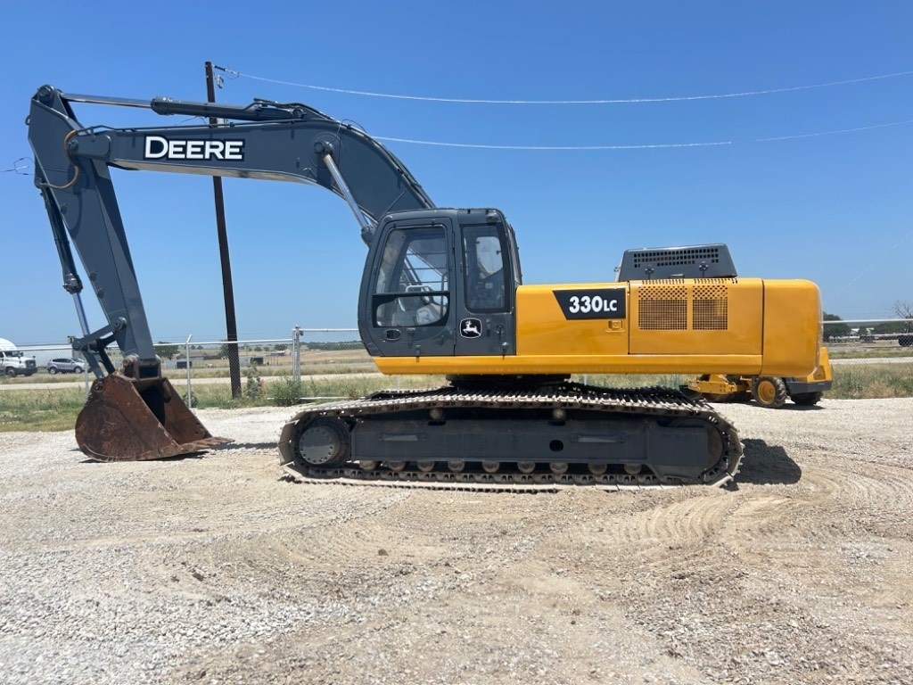 DEERE 330 LC