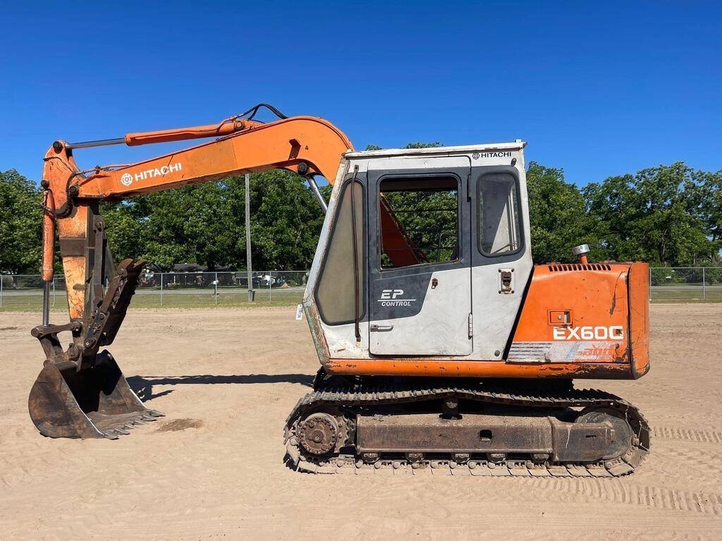 Hitachi EX60 EXCAVATOR