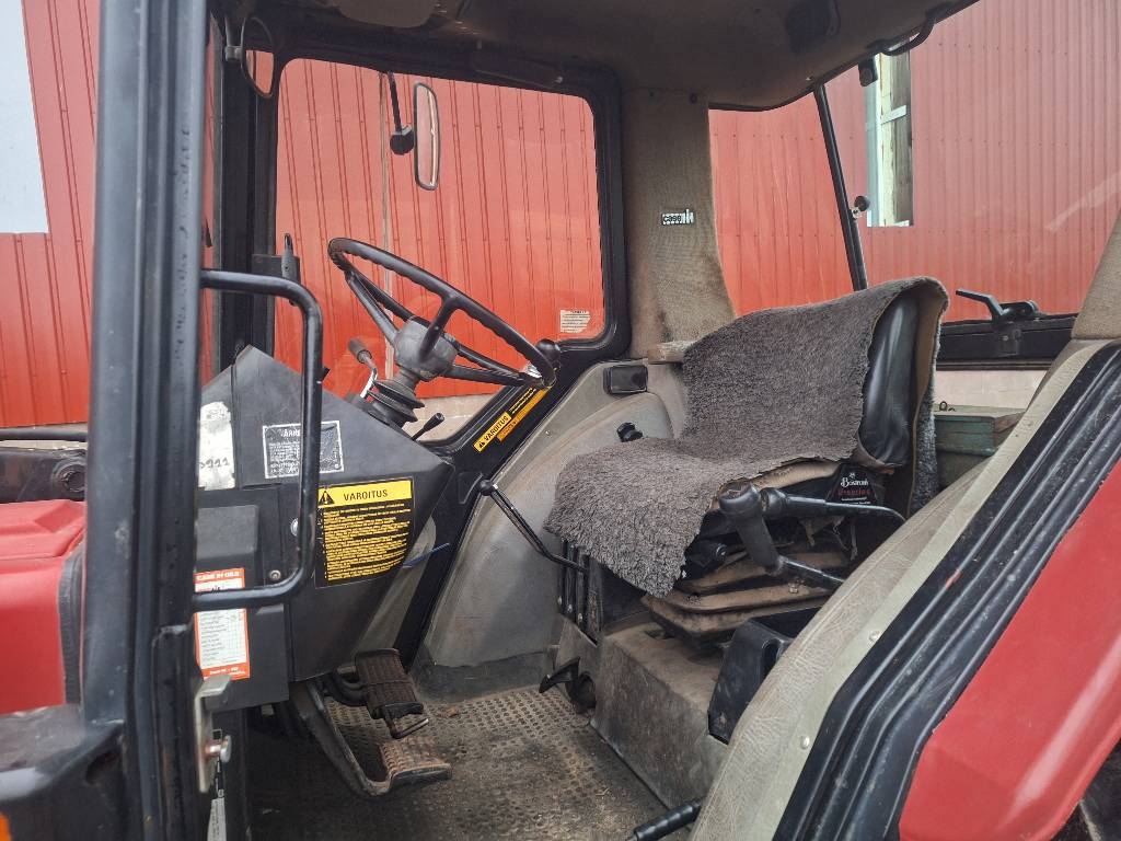 Case IH 885 XL - Traktorit - Maatalous - Agritek-vaihtokoneet