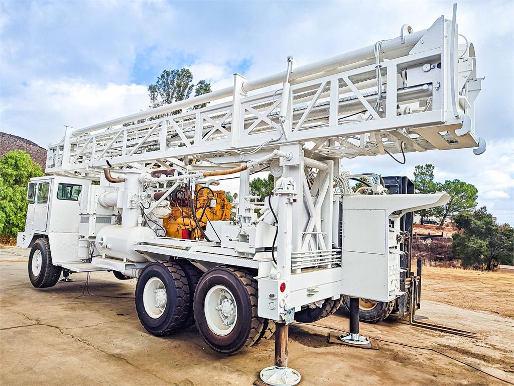 DrilTech D40K Drill Rig