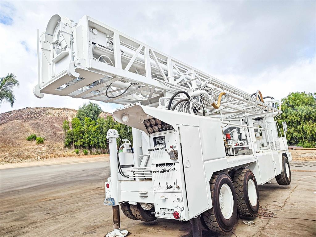 DrilTech D40K Drill Rig