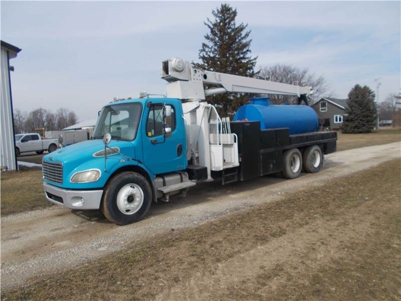 Freightliner Service Truck