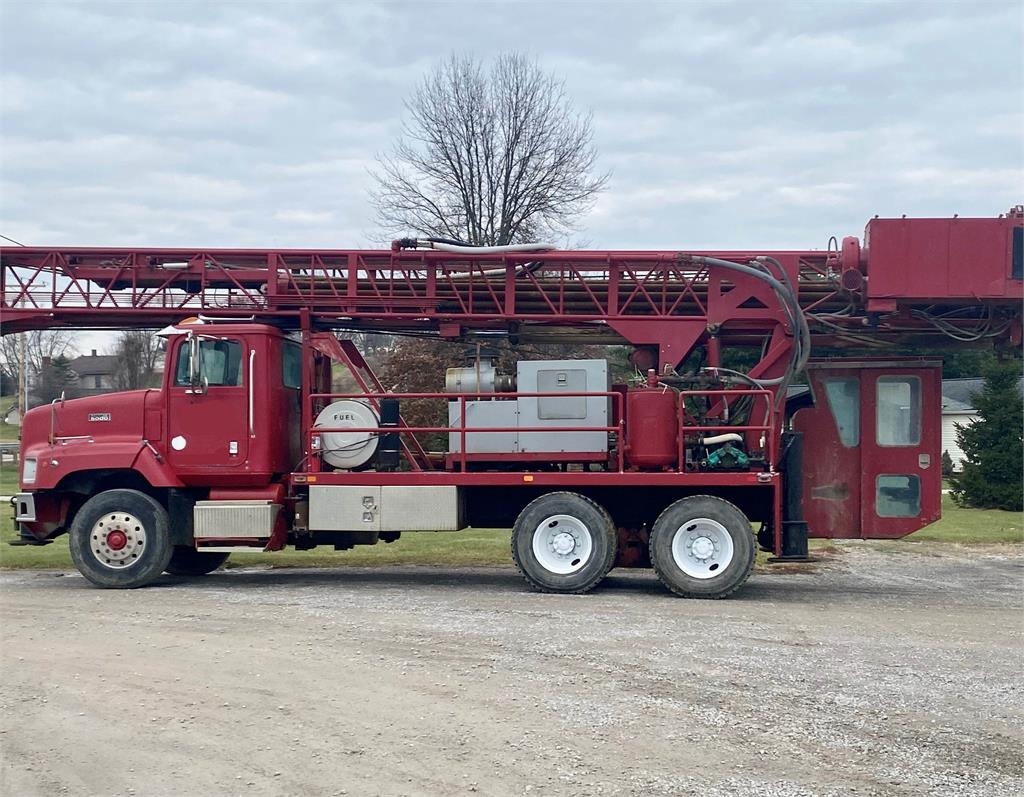 Ingersoll Rand TH60 Drill Rig
