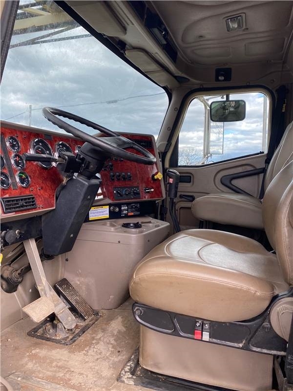 Ingersoll Rand TH60 Long Tower Drill Rig